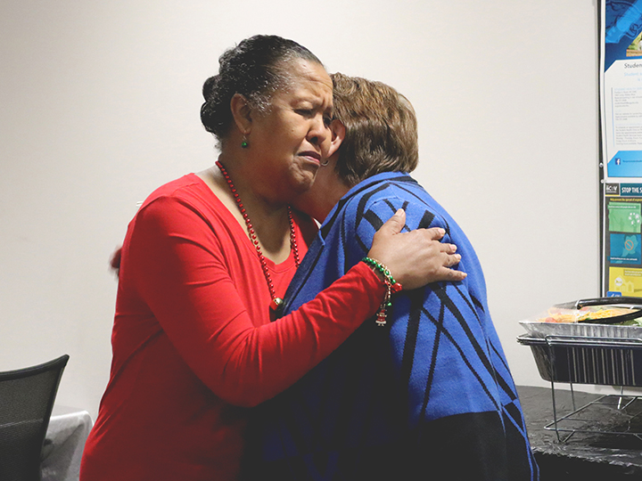 Dora Hawes Wins Sherry Barnett Award – Campus Insider