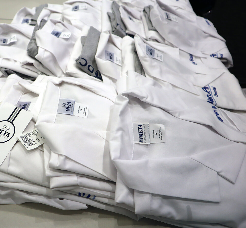 First-Year Students Receive Lab Coats – Campus Insider