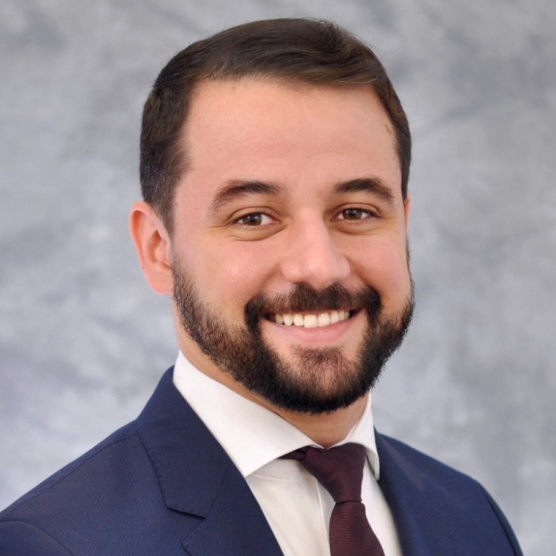 Pacheco publishes study on veneers’ impact on tooth color – Campus Insider